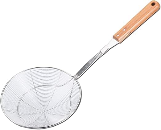 Wooden handle strainer – Katchy Picks